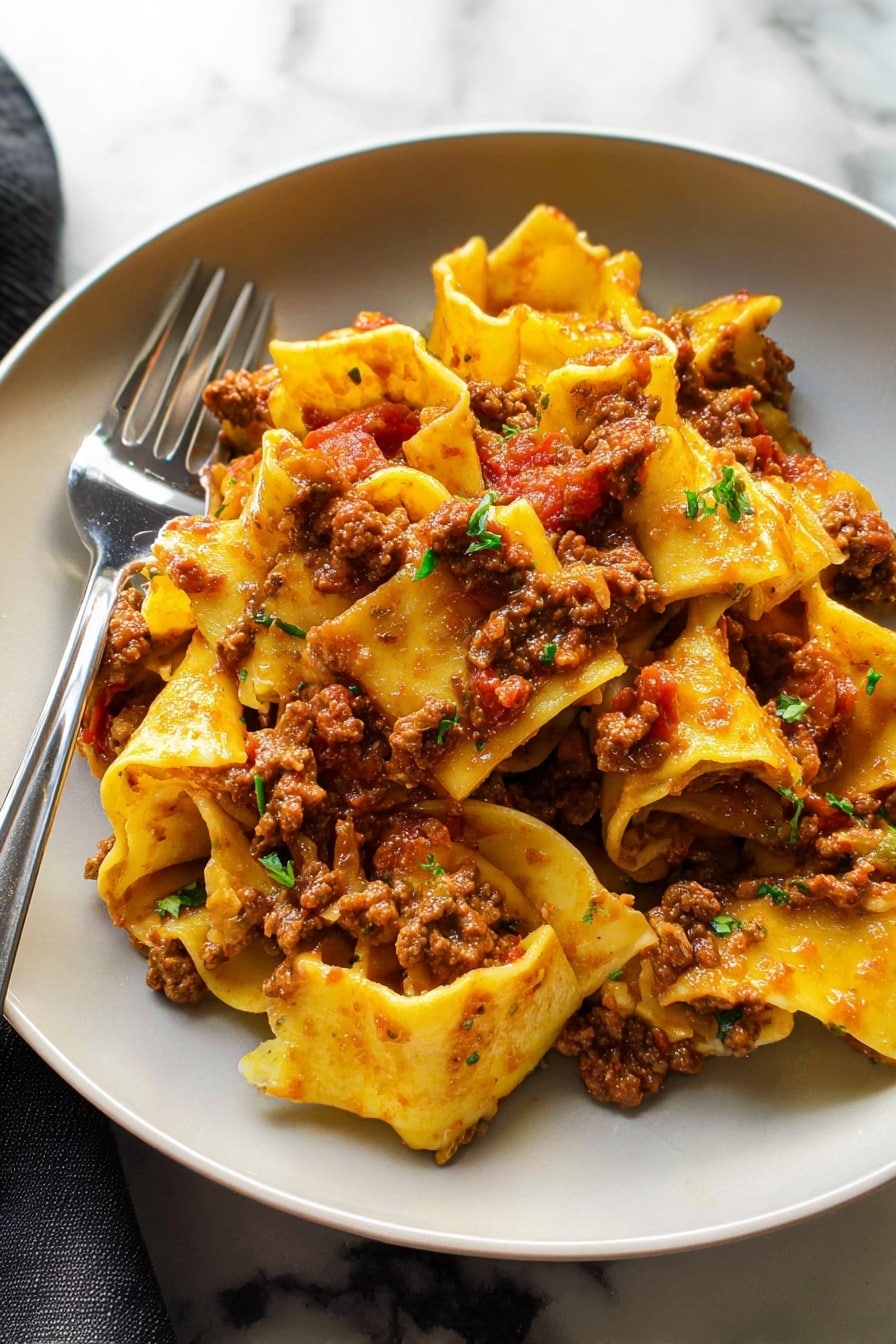 Sour Cream Beef Noodle Casserole: Creamy Comfort Food Your Family Will Love